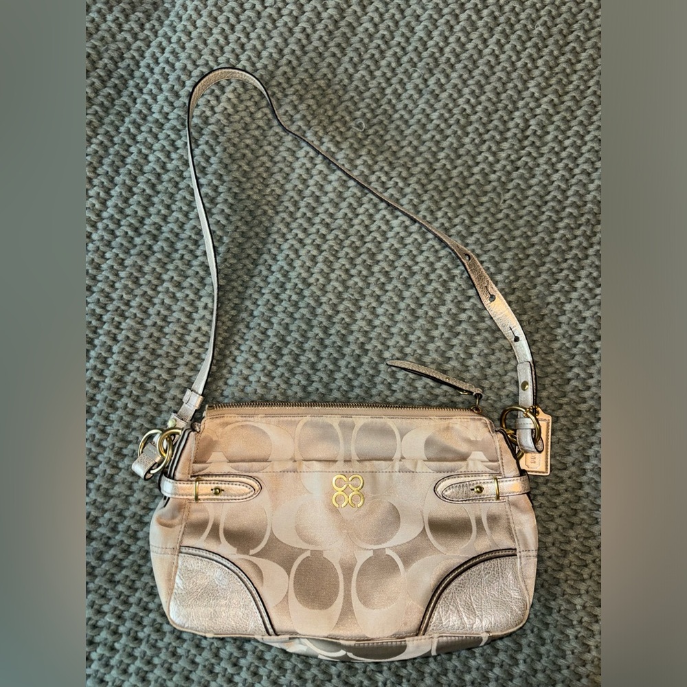 Coach Vintage Colette East West Gold Shoulder Bag - Gem